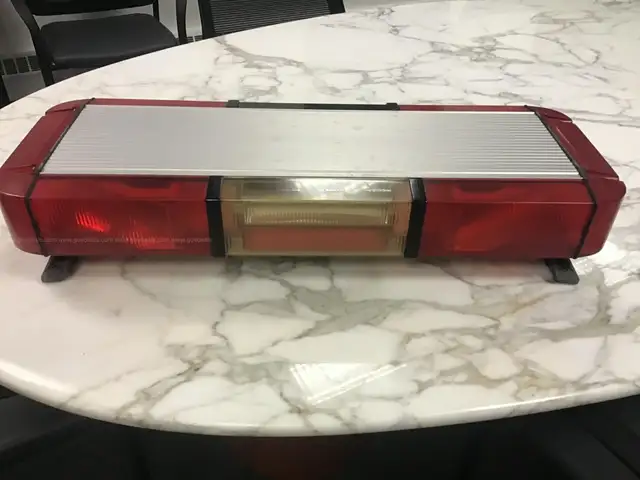 Whelen light bar | GovDeals