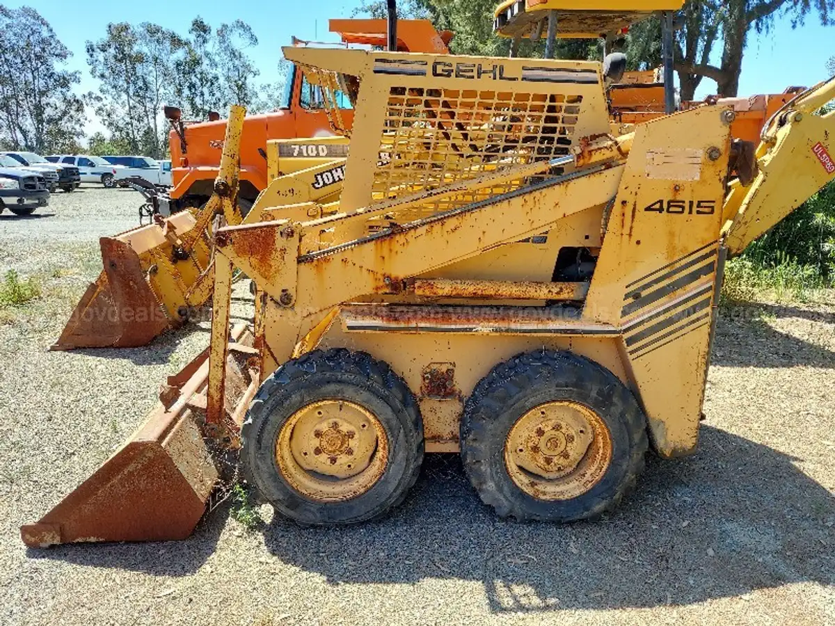 1990 Gehl 4615 Skidseer | GovDeals