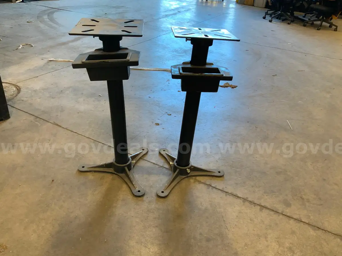 2 Automotive Stand | AllSurplus