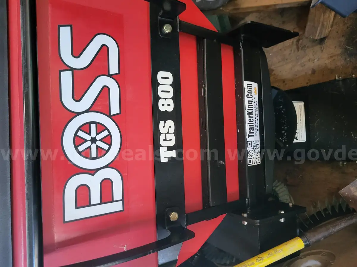 Boss TGS 800 spreader | AllSurplus