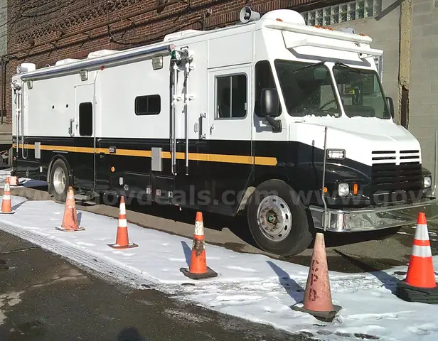 2002 Freightliner Mobile Command Center | GovDeals