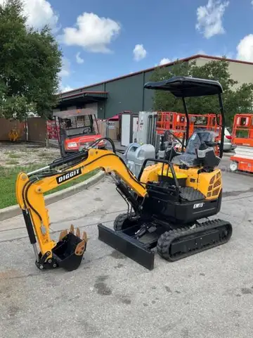 UNUSED 2023 DIGGIT CRAWLER MINI EXCAVATOR MODEL EM15, GAS POWERED ...