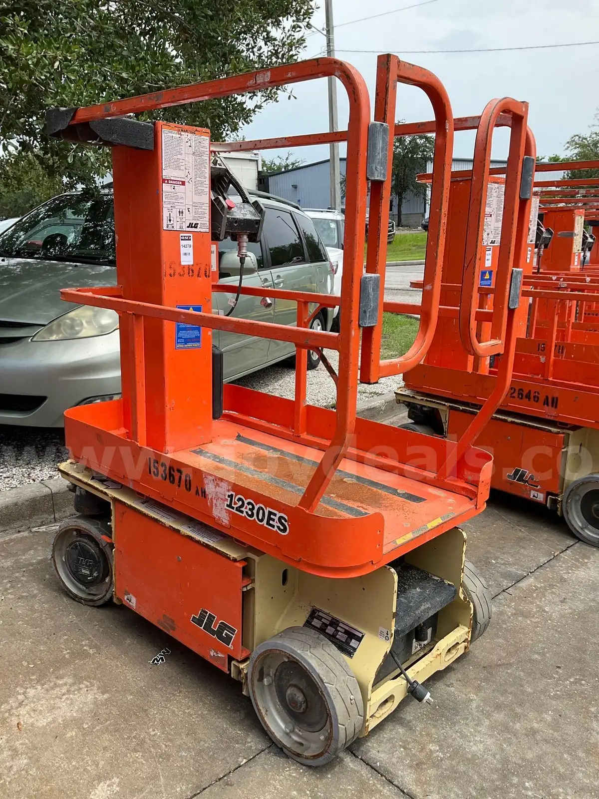 JLG MANLIFT MODEL 1230ES, ELECTRIC | AllSurplus