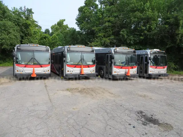 Lot of 4 - 2006 New Flyer SCRAP buses. Model D40LFR | AllSurplus