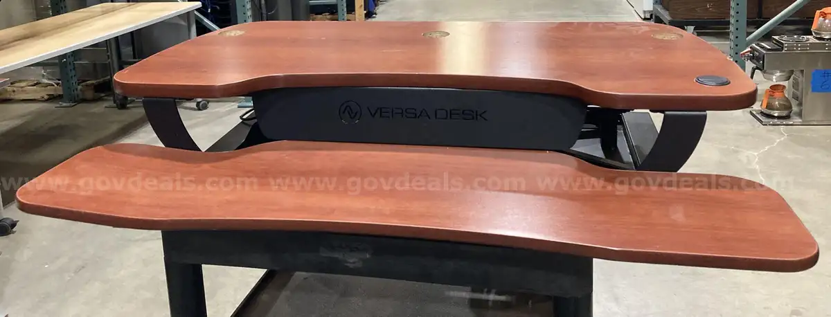 Electric Vera-Desk (ID #9969 ) (B7) | AllSurplus