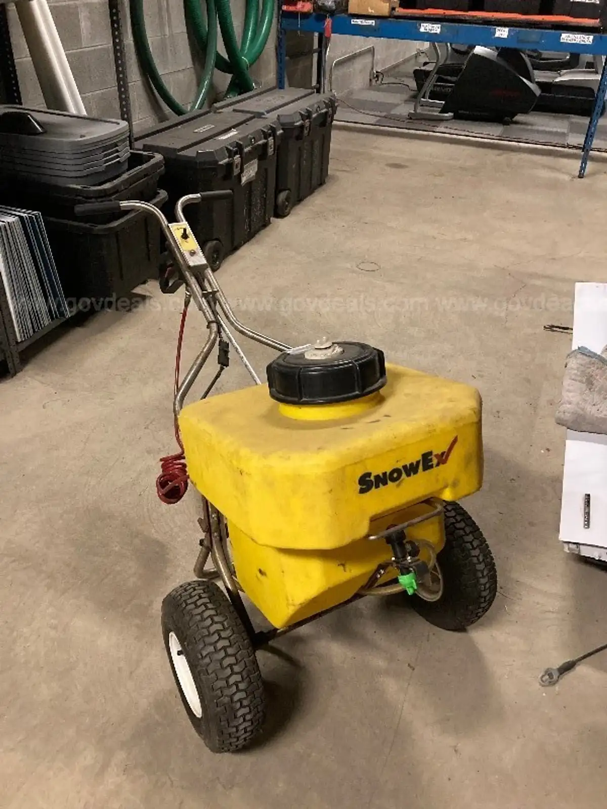 SnowEx Liquid Ice Melt Sprayer | AllSurplus