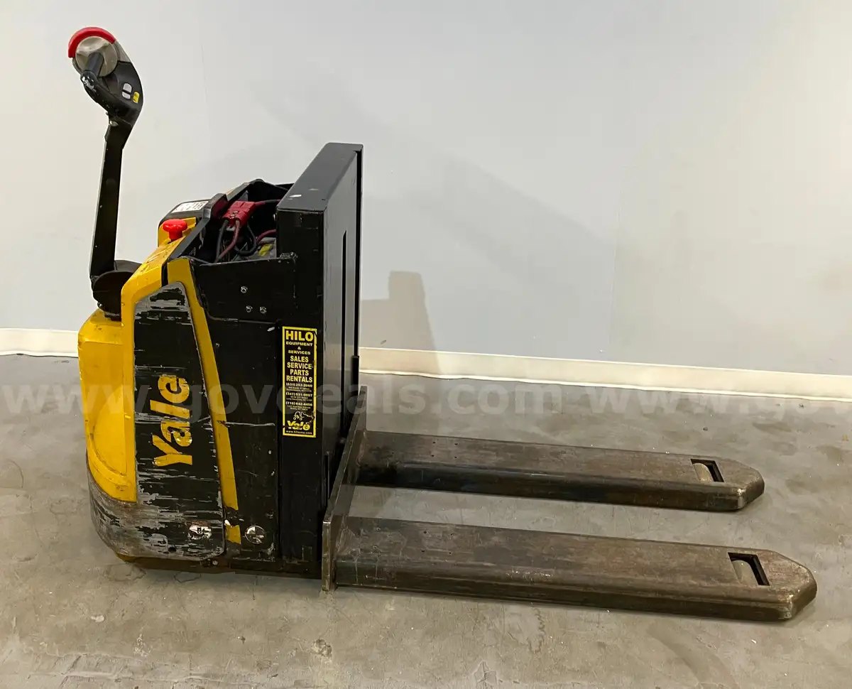 Yale Lift Truck Model MPB045VGN24T2546 | AllSurplus