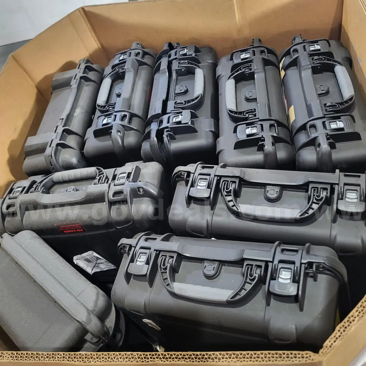 (LOT OF 21) HARD PELICAN PSI TRAVEL CASES "18x13x7 interior size ...