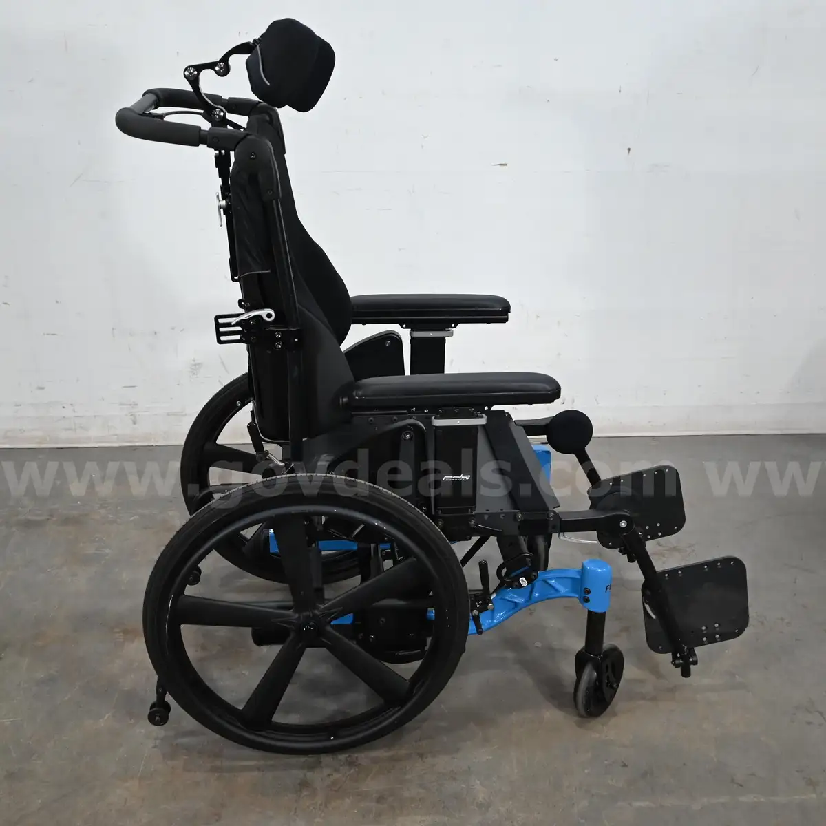 Fuze T50 Manual Tilt-in-Space Wheelchair | AllSurplus