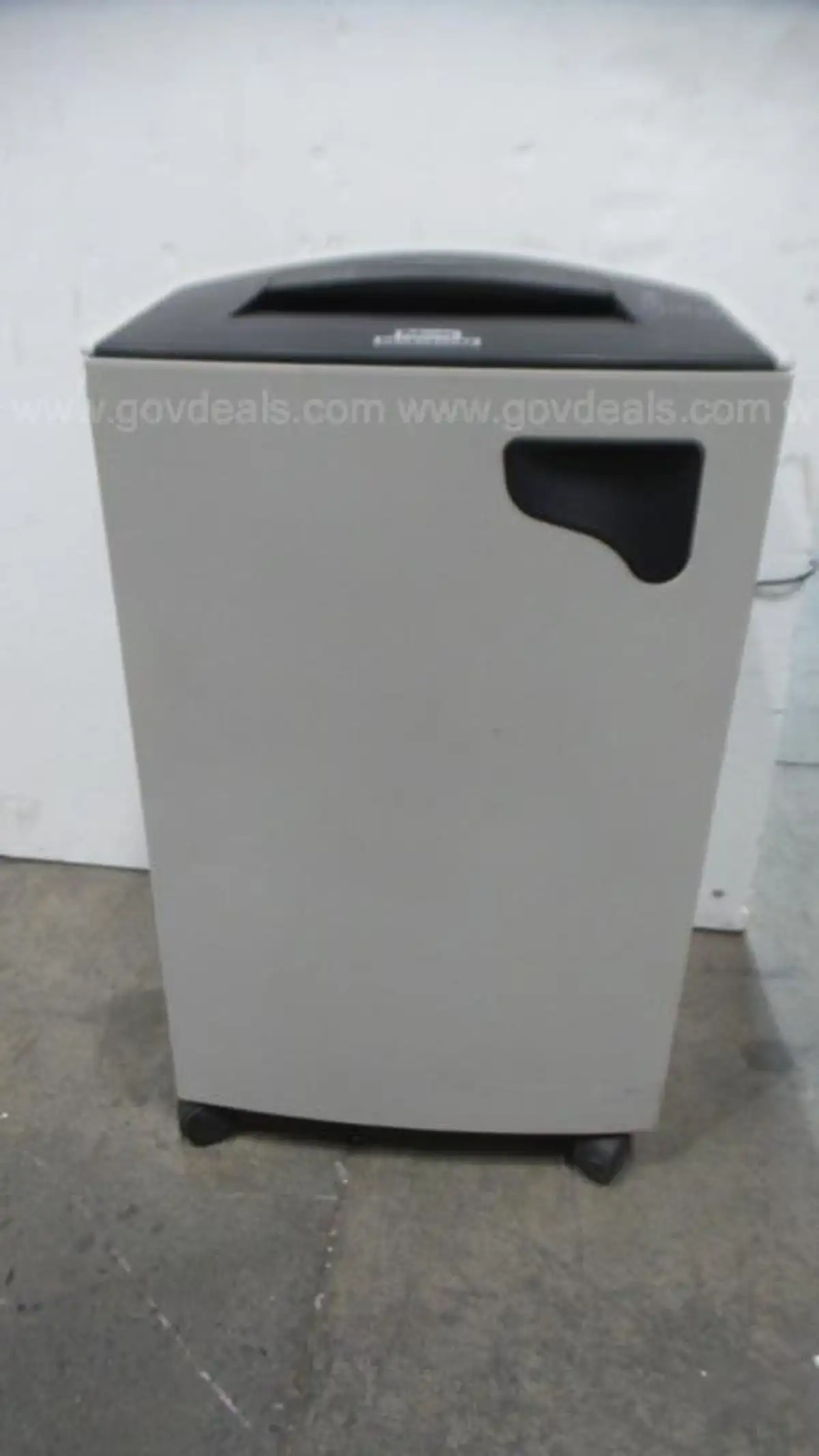 Fellowes Powershred C-320C Confetti Cut Shredder, 120v | AllSurplus