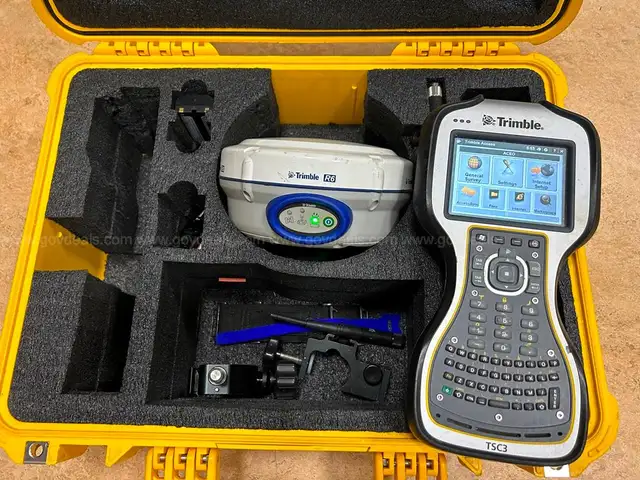 Trimble R6-4 GPS receiver and TSC3 data collector with Trimble Access ...