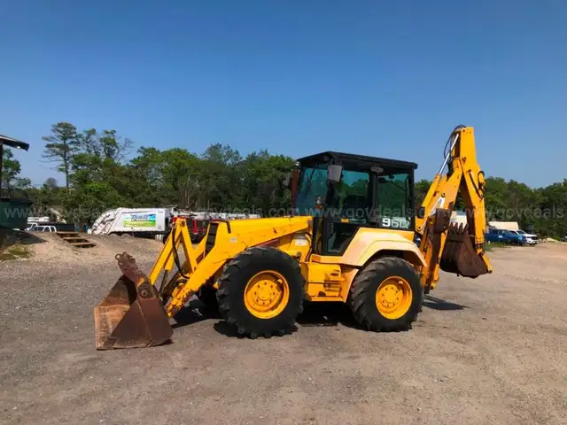 Fermec/Kobelco 965 Loader Backhoe | GovDeals