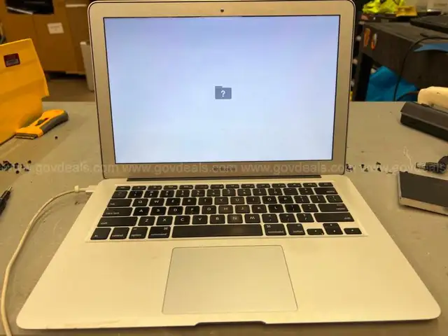 6 Apple MacBook Air A1645 A1466 A1369 | AllSurplus