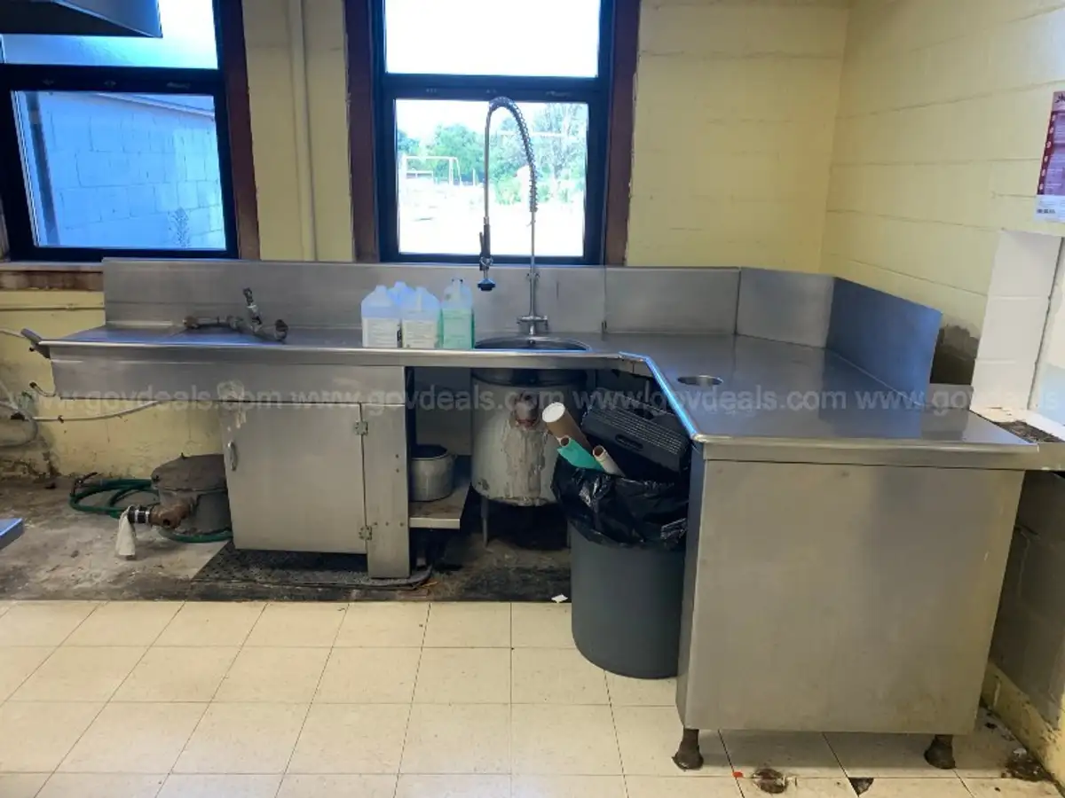 Dishwashing Station | GovDeals