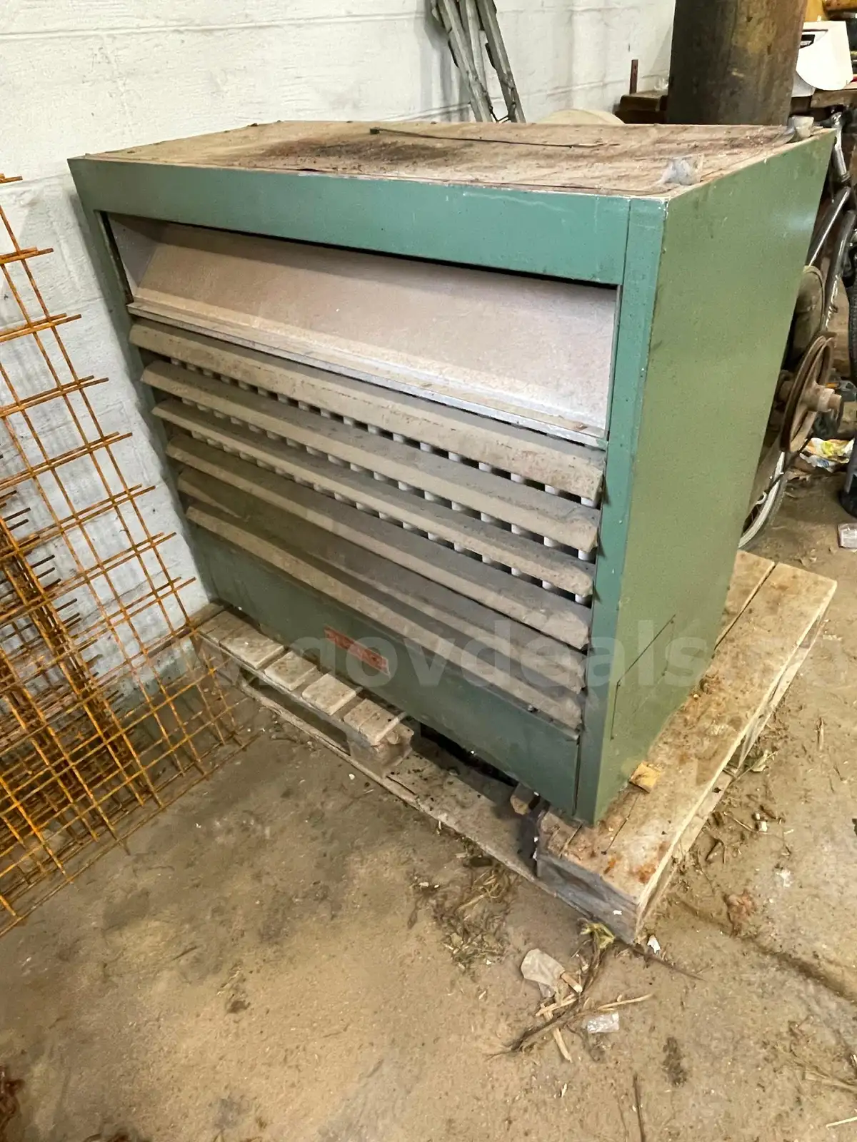 Peerless Gas Furnace | AllSurplus