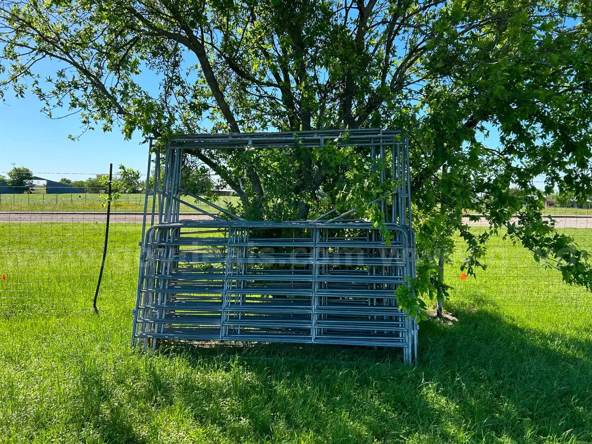 Portable Livestock Panels | AllSurplus