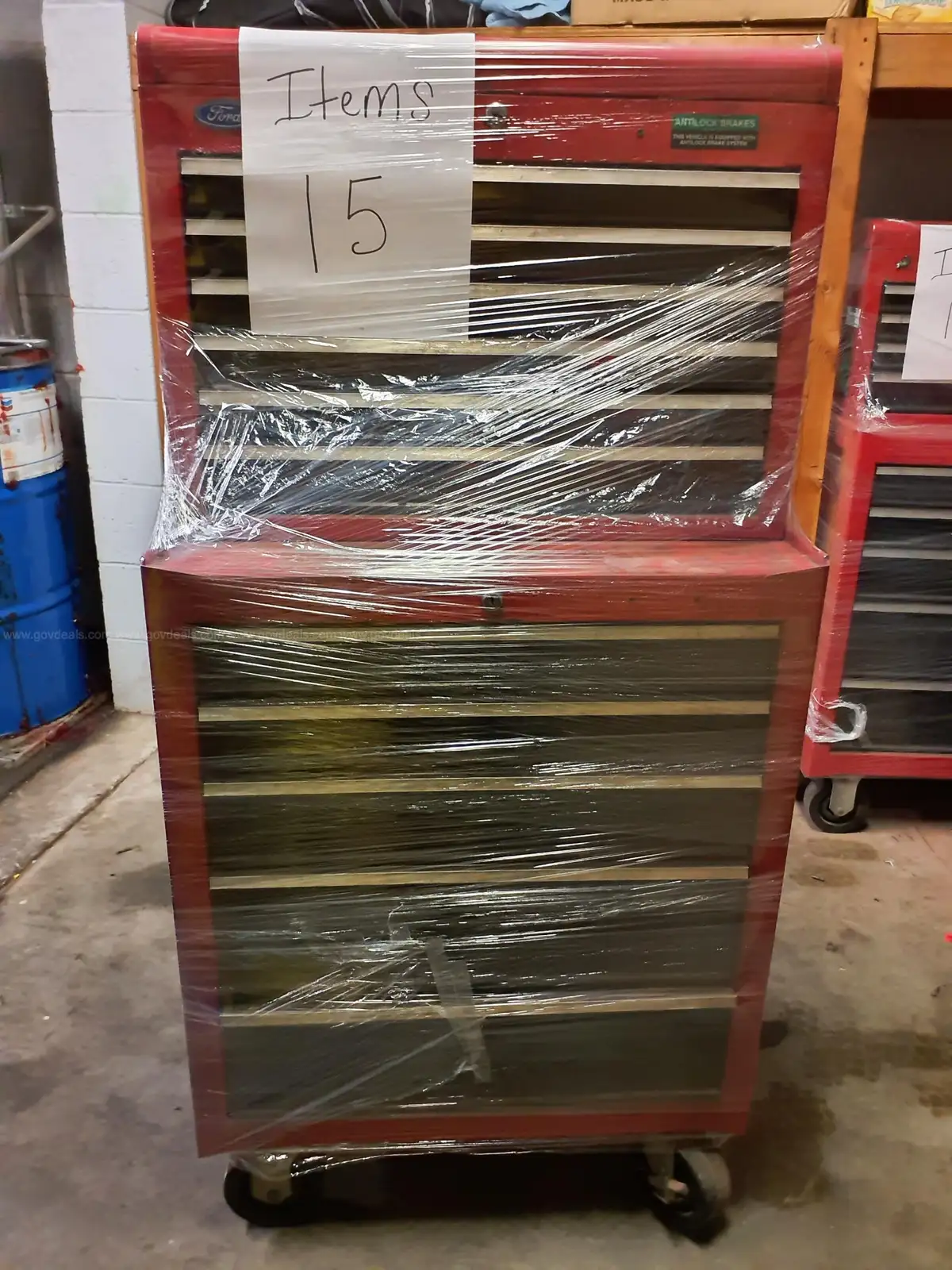 CRAFTSMEN TOOL BOX , TOP AND BOTTOM. | AllSurplus