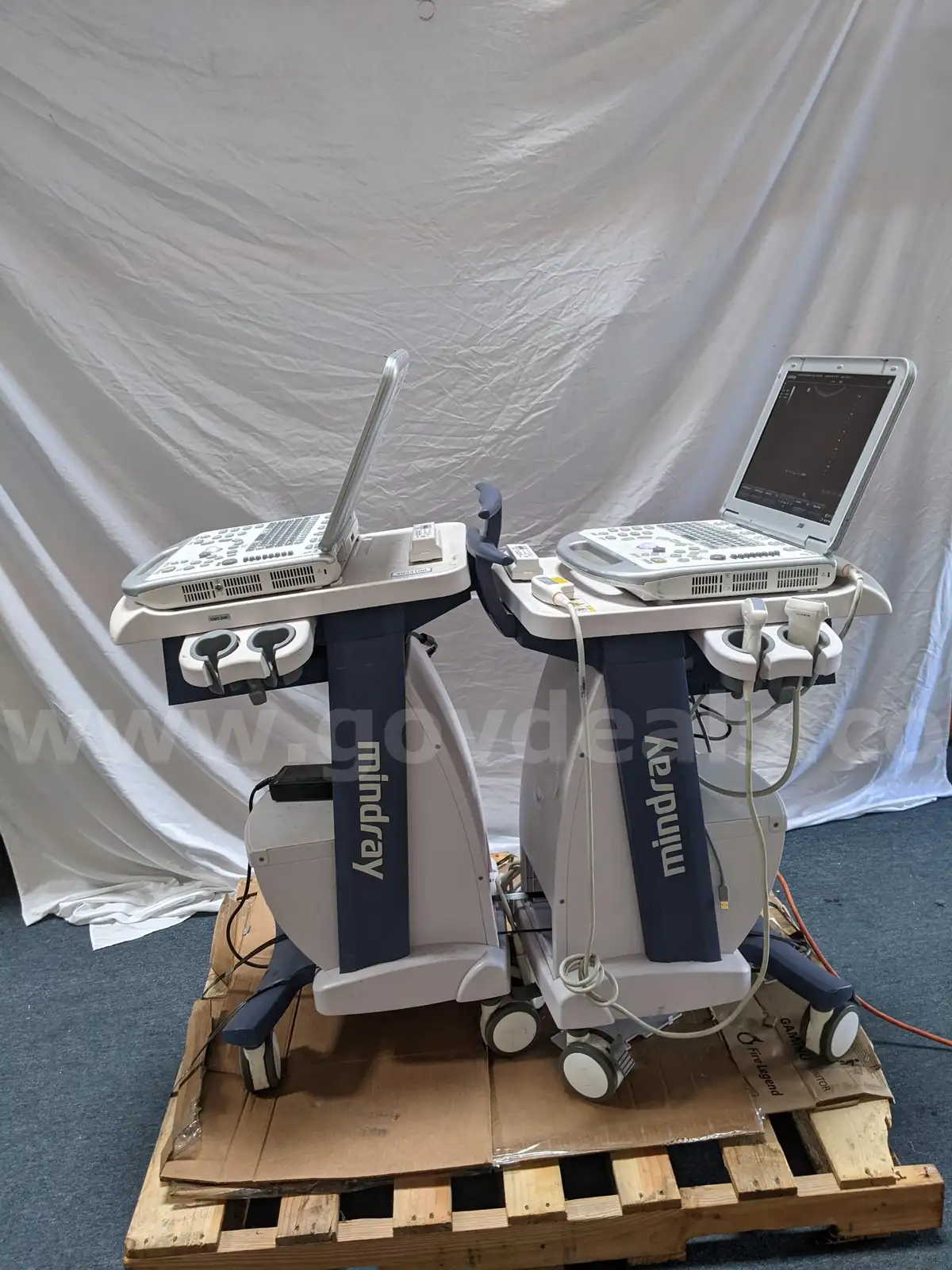 (2) Mindray M7 Ultrasound Machines with UMT-200 carts | AllSurplus