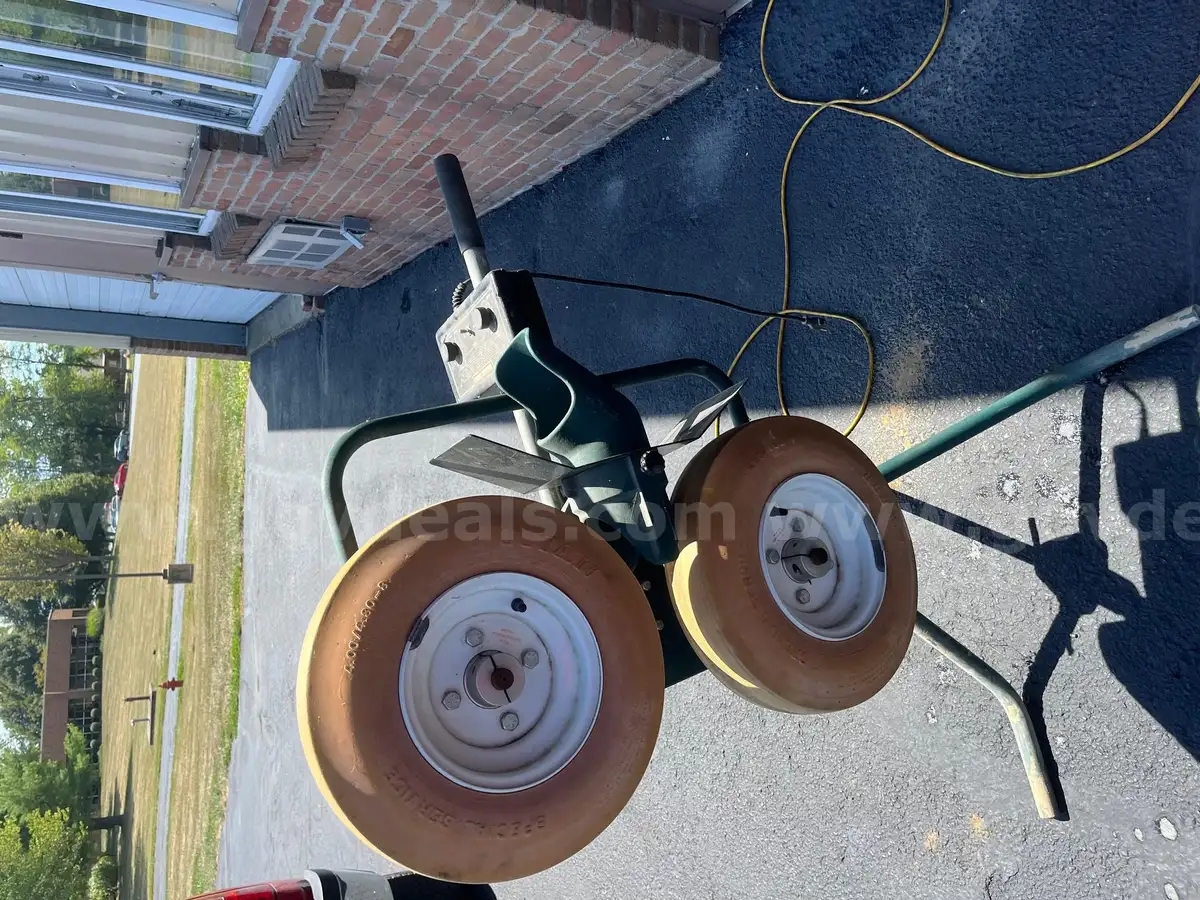 Bulldog Combo Pitching Machine | GovDeals