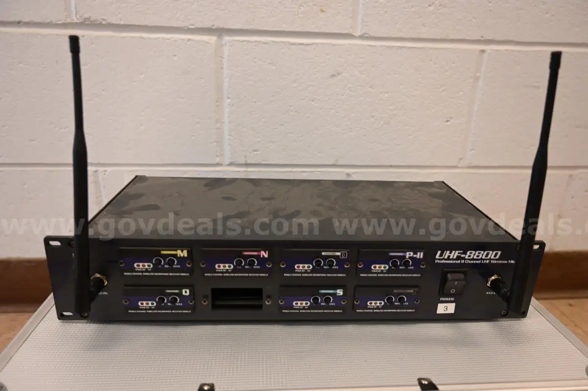 VOCOPRO UHF-8800 8 Channel Wireless Microphone System | AllSurplus