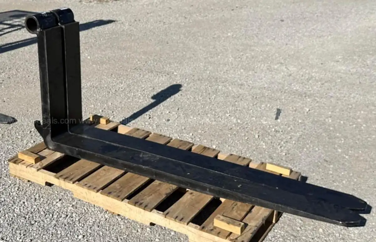 PAIR OF BRAND NEW HEAVY DUTY SHAFT / PIN BAR MOUNTED 6 FOOT FORKLIFT ...