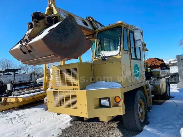 2000 GRADALL Wheeled Grader, Model G3WD | AllSurplus