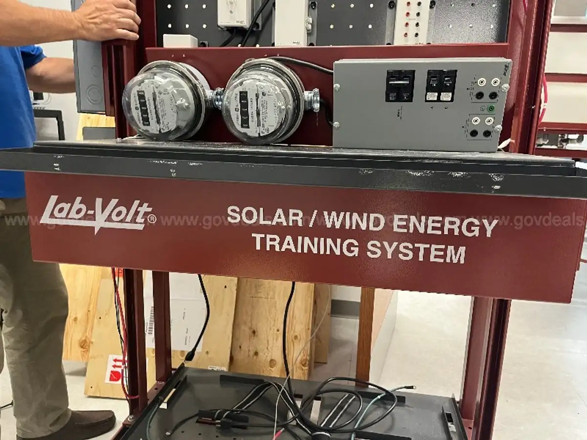 Lab-Volt Electric Trainer | AllSurplus