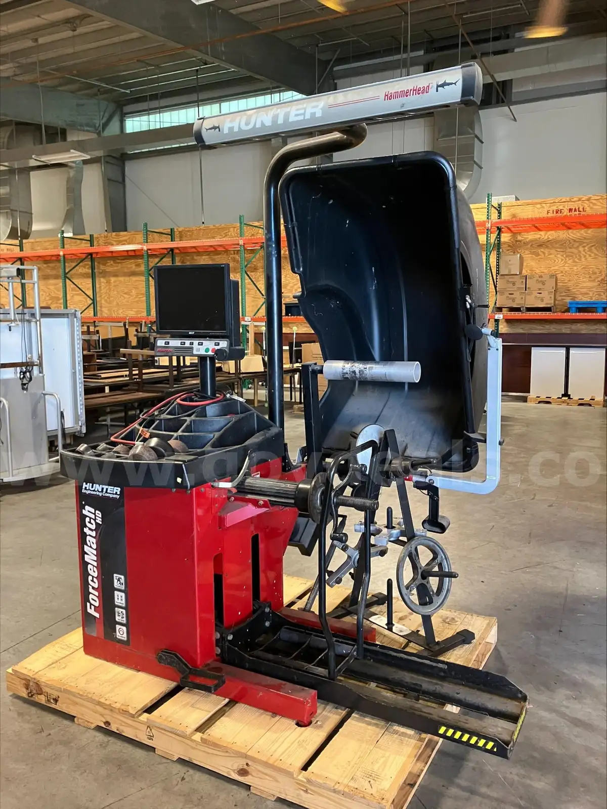 Hunter Tire Balancer | AllSurplus