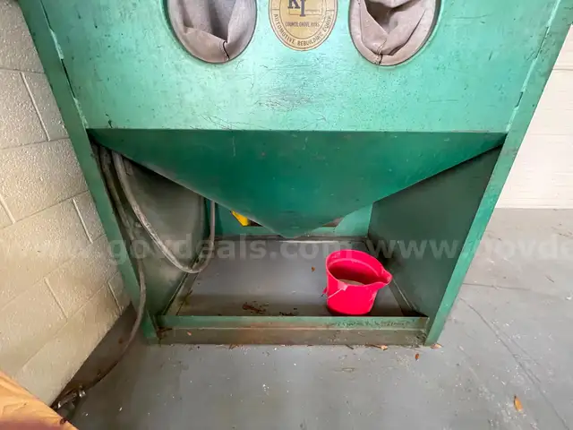 Kansas Instruments Sand Blaster | GovDeals