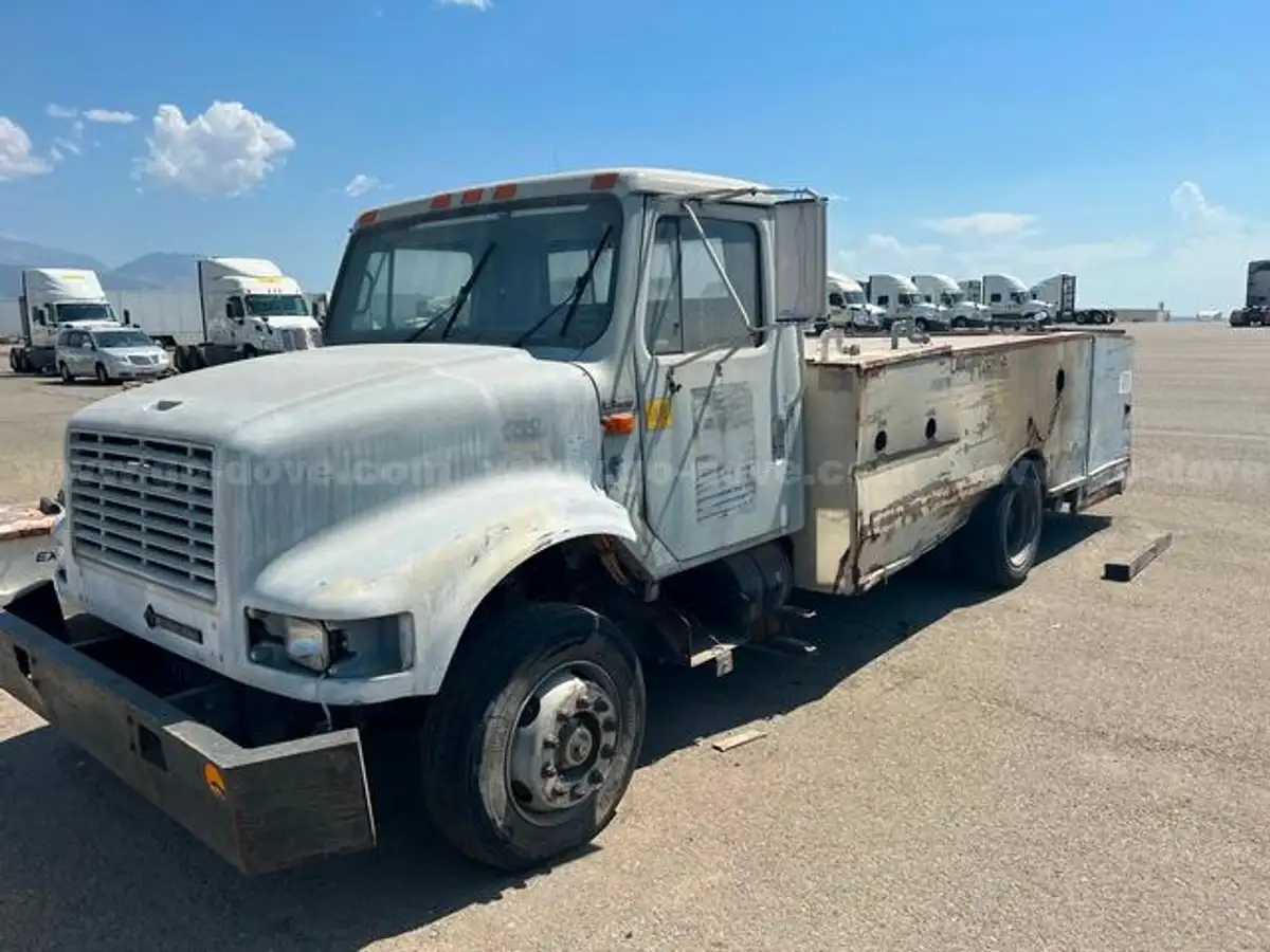 1996 Navistar International Model 4700 LP Lavatory Truck | AllSurplus