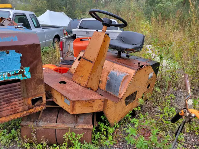 Deluxe Rollpac Asphalt Roller | AllSurplus