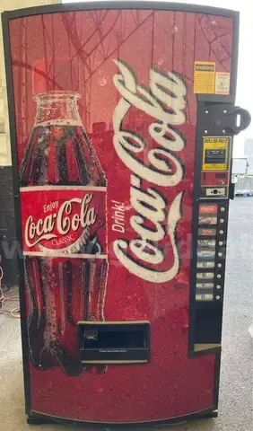 Royal Vendors 660 Vending Machine | GovDeals