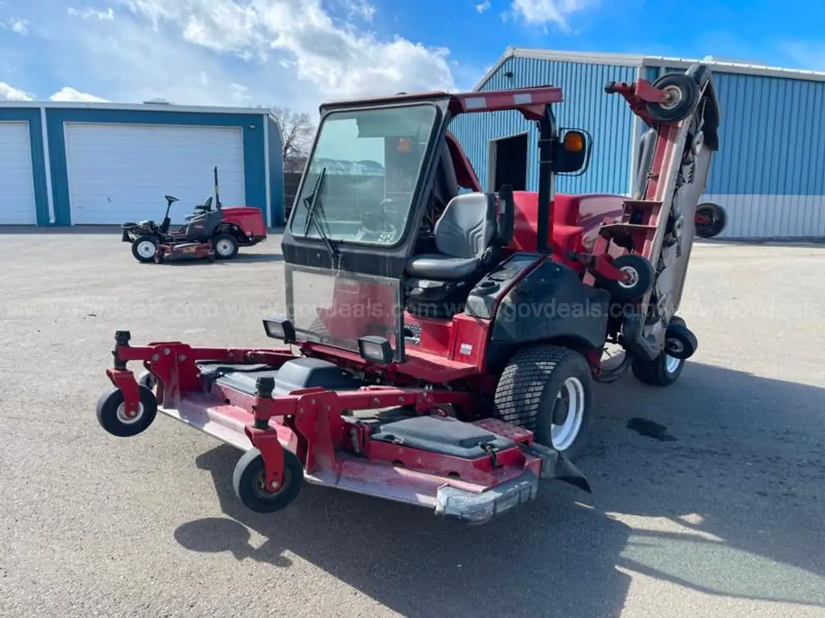 Toro 5900 3-deck Mower | GovDeals