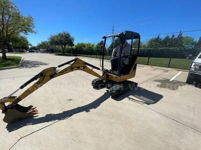 2017 Caterpillar 301.4C Mini Excavator | AllSurplus
