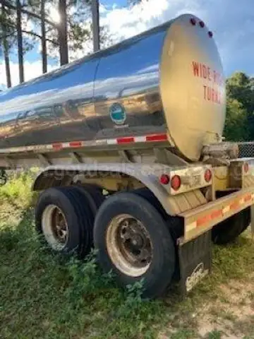 Walker Tanker Trailer | GovDeals