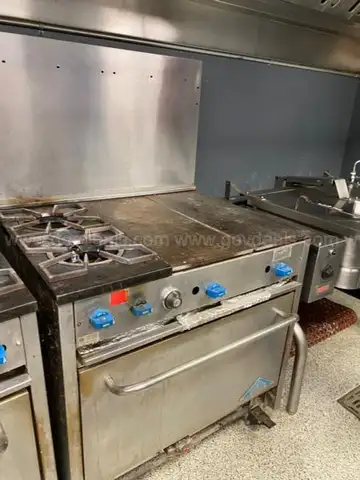 USED - Castle Gas Oven with two burner stove and warmer | AllSurplus
