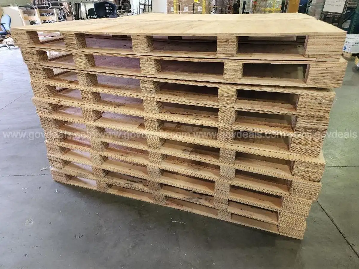 LARGE WOODEN, PLYWOOD TOP, PALLETS, (QTY 20) | GovDeals