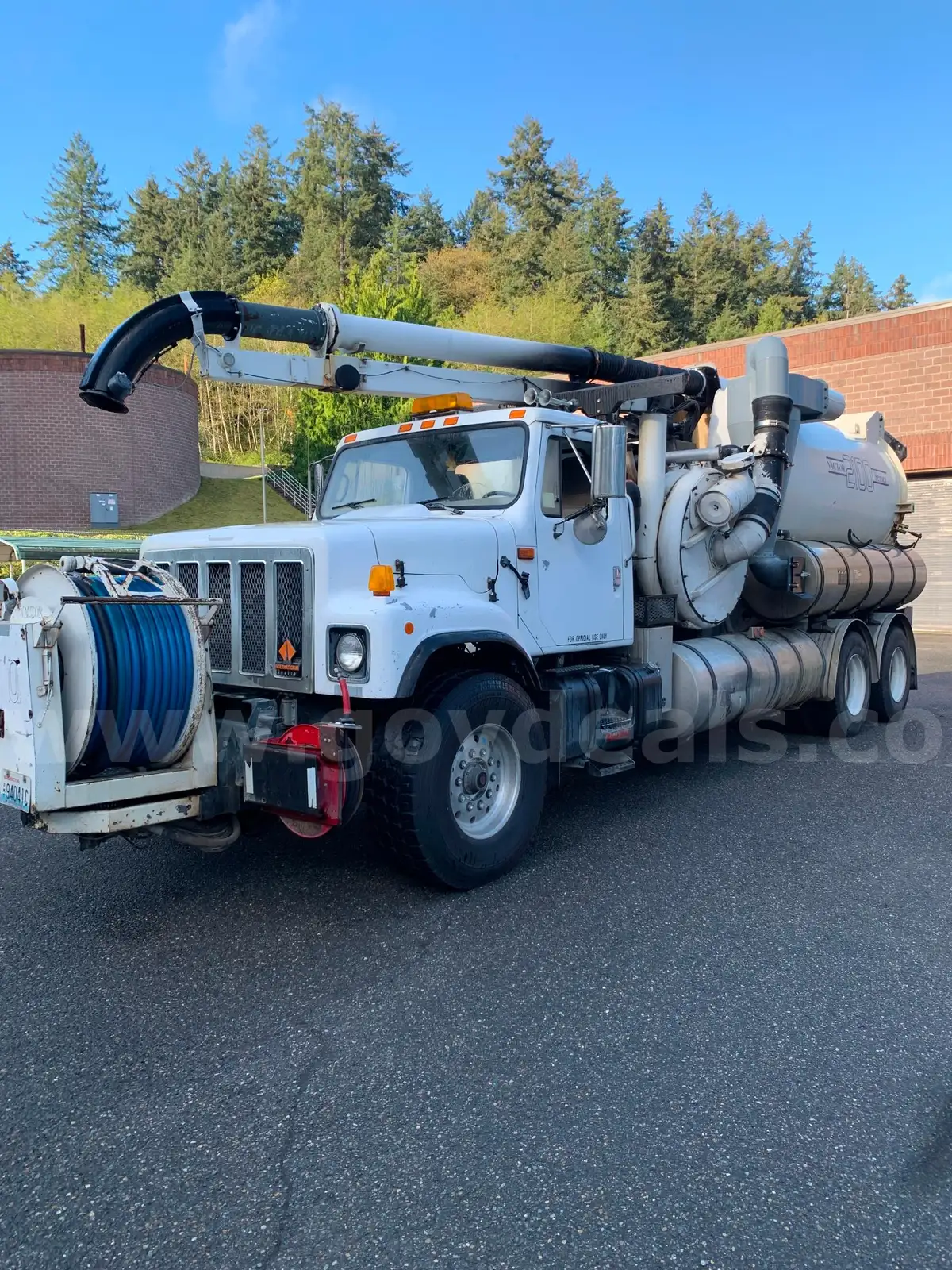 1999 International Vactor 2100 | AllSurplus
