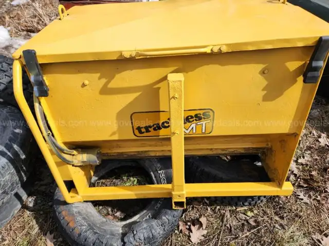 Trackless Sander | AllSurplus