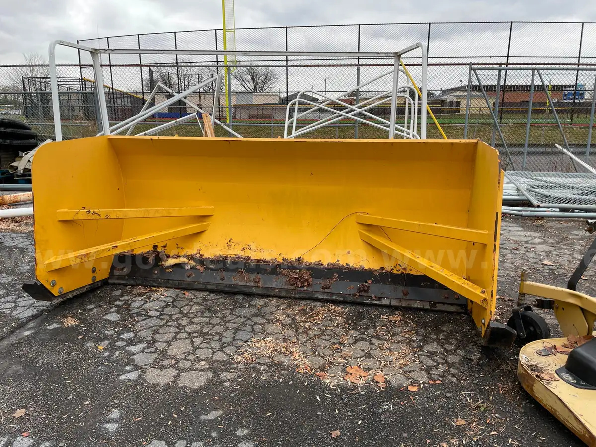 Monroe Snow Bully - Snow Pusher | AllSurplus