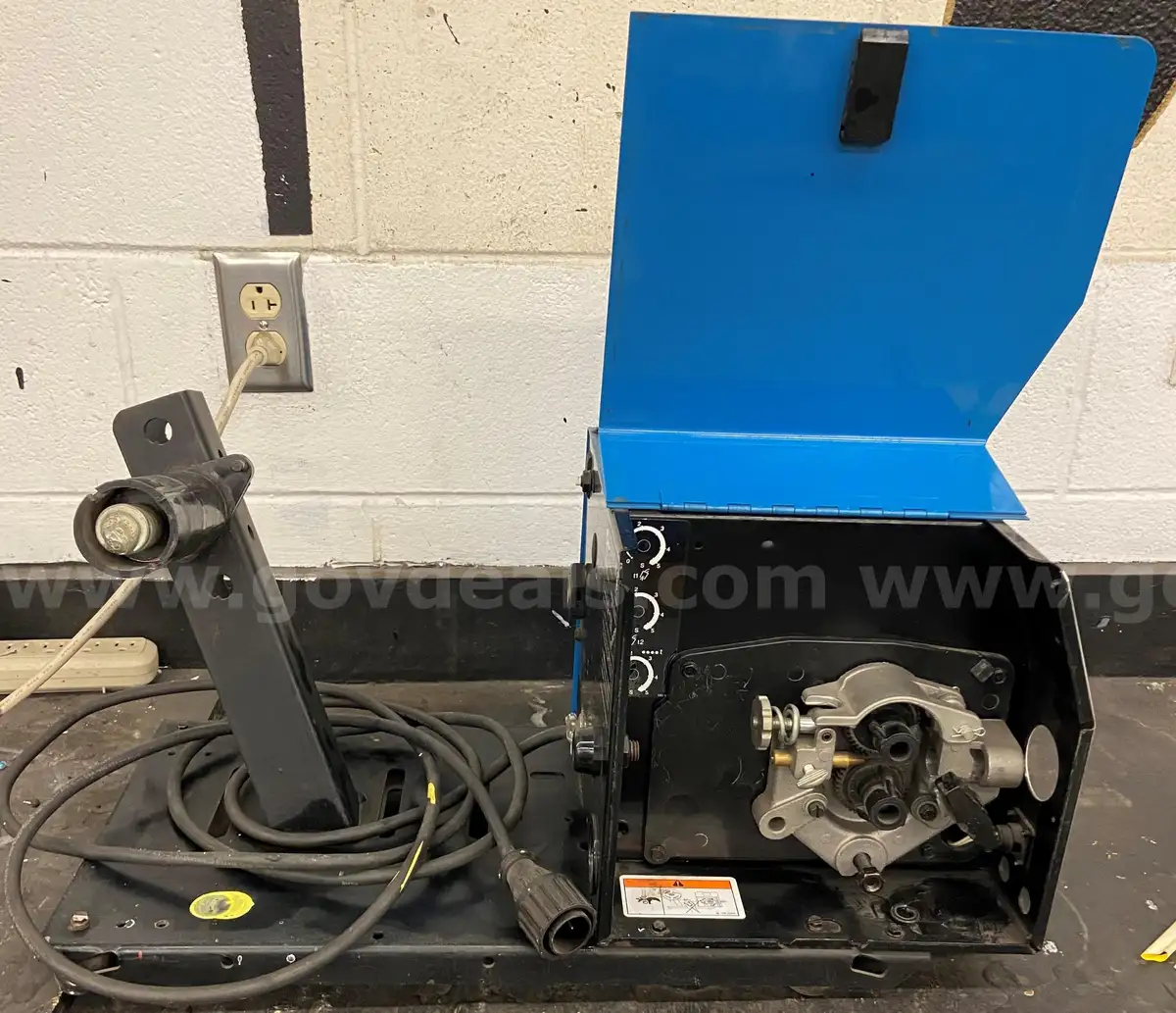MILLER ELECTRIC WIRE FEEDER, 22A | AllSurplus
