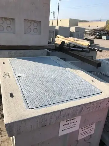 (2) CONCRETE VAULT & LID | AllSurplus