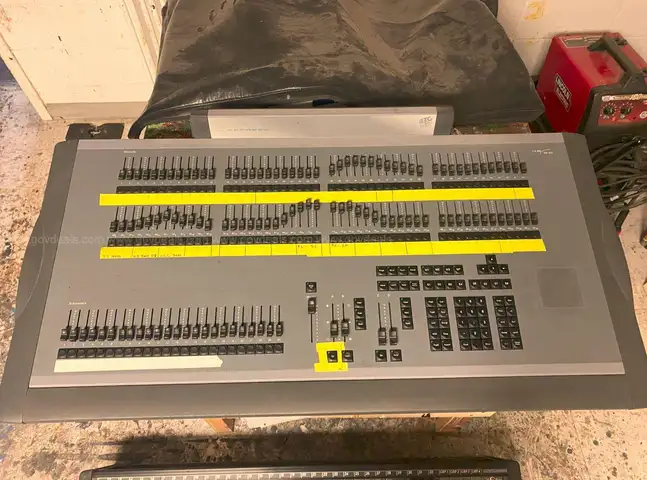 ETC Express 48/96 Lighting Console | GovDeals