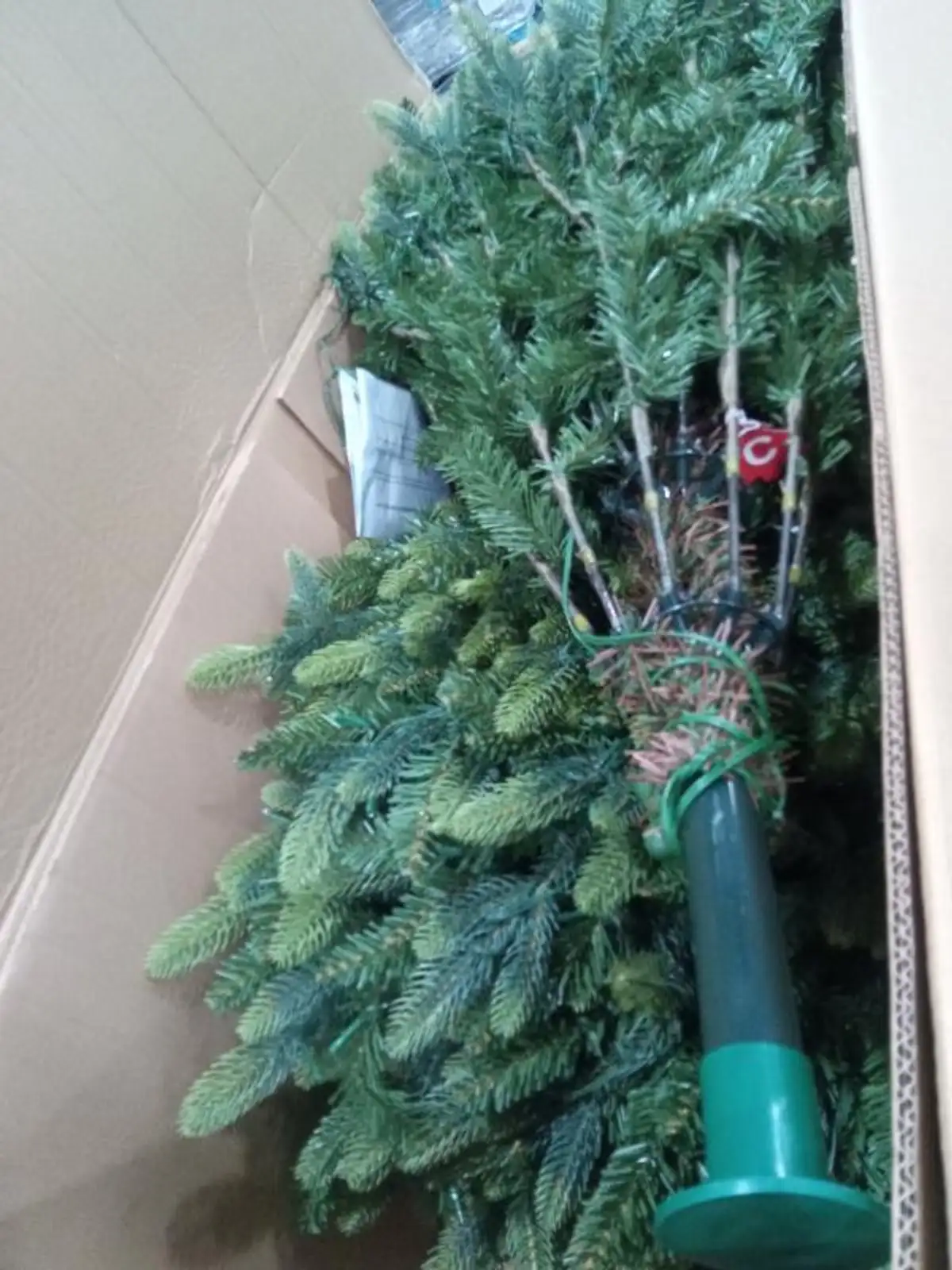 Holiday Living Everett Grand 7.5-ft Fraser Fir Pre-lit Artificial ...