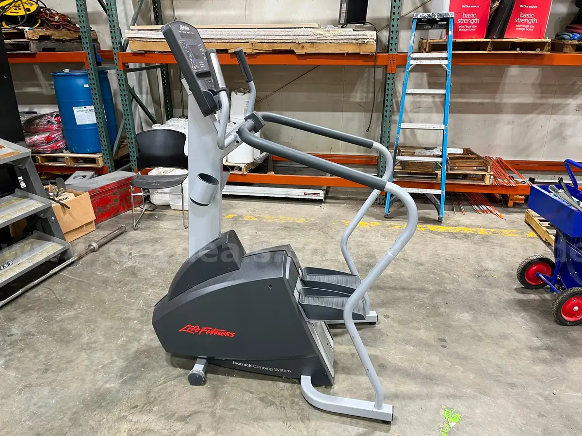 Life Fitness Stair Stepper/Stair Climber | AllSurplus