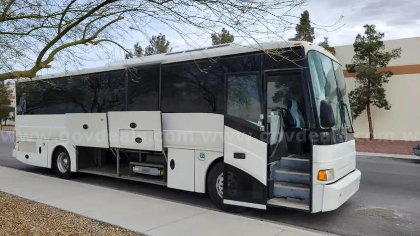 Bus 2009 ABC Companies 3035RE Freightliner XB chasis. | GovDeals