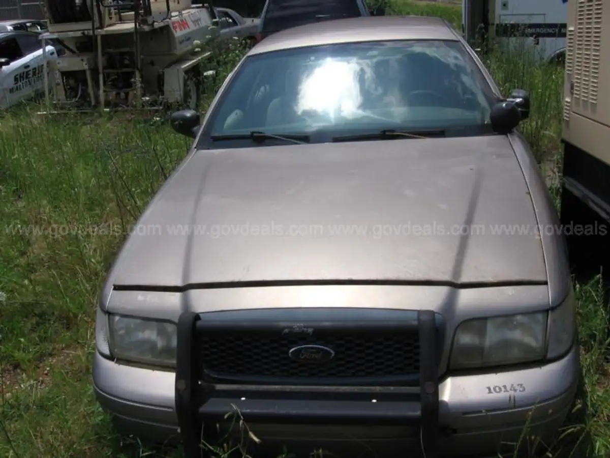 2003 FORD CROWN VIC | AllSurplus