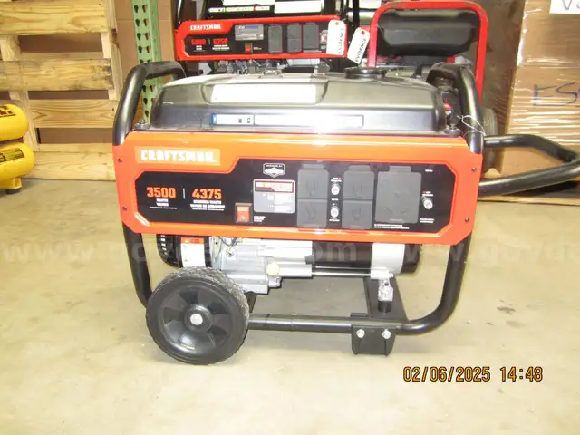 Remix Market - CRAFTSMAN 4375 / 3500-Watt Portable Generator | GovDeals