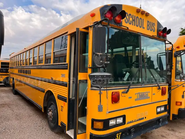 2001 Thomas School Bus | AllSurplus