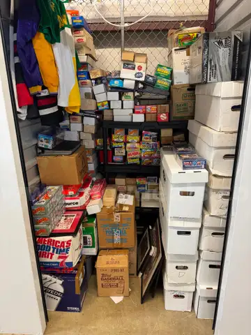 Storage Unit - Collectibles: Trading Cards and Sports Memorabilia ...